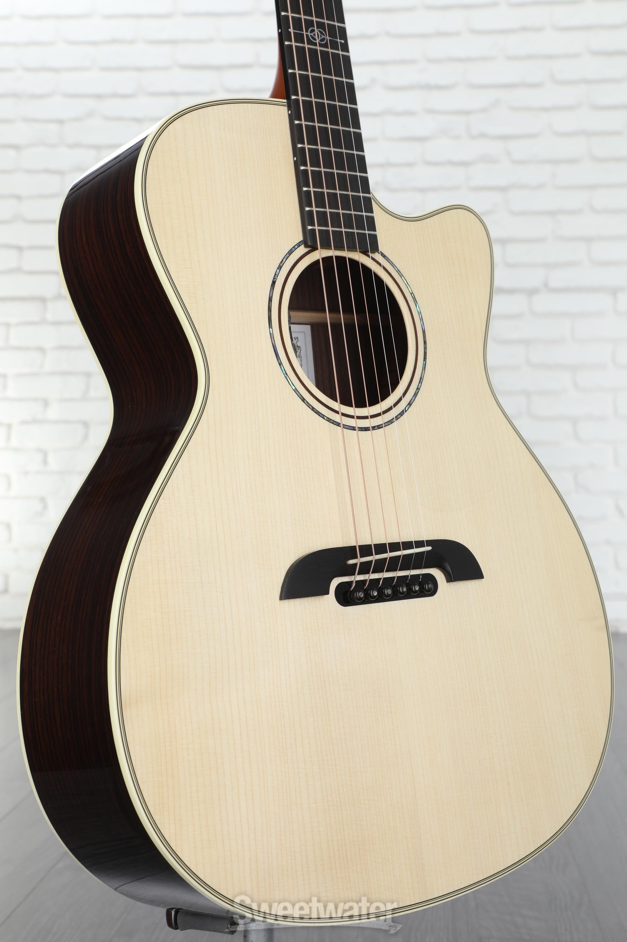 Alvarez Yairi GYM72ce Masterworks Series Acoustic-electric Guitar ...