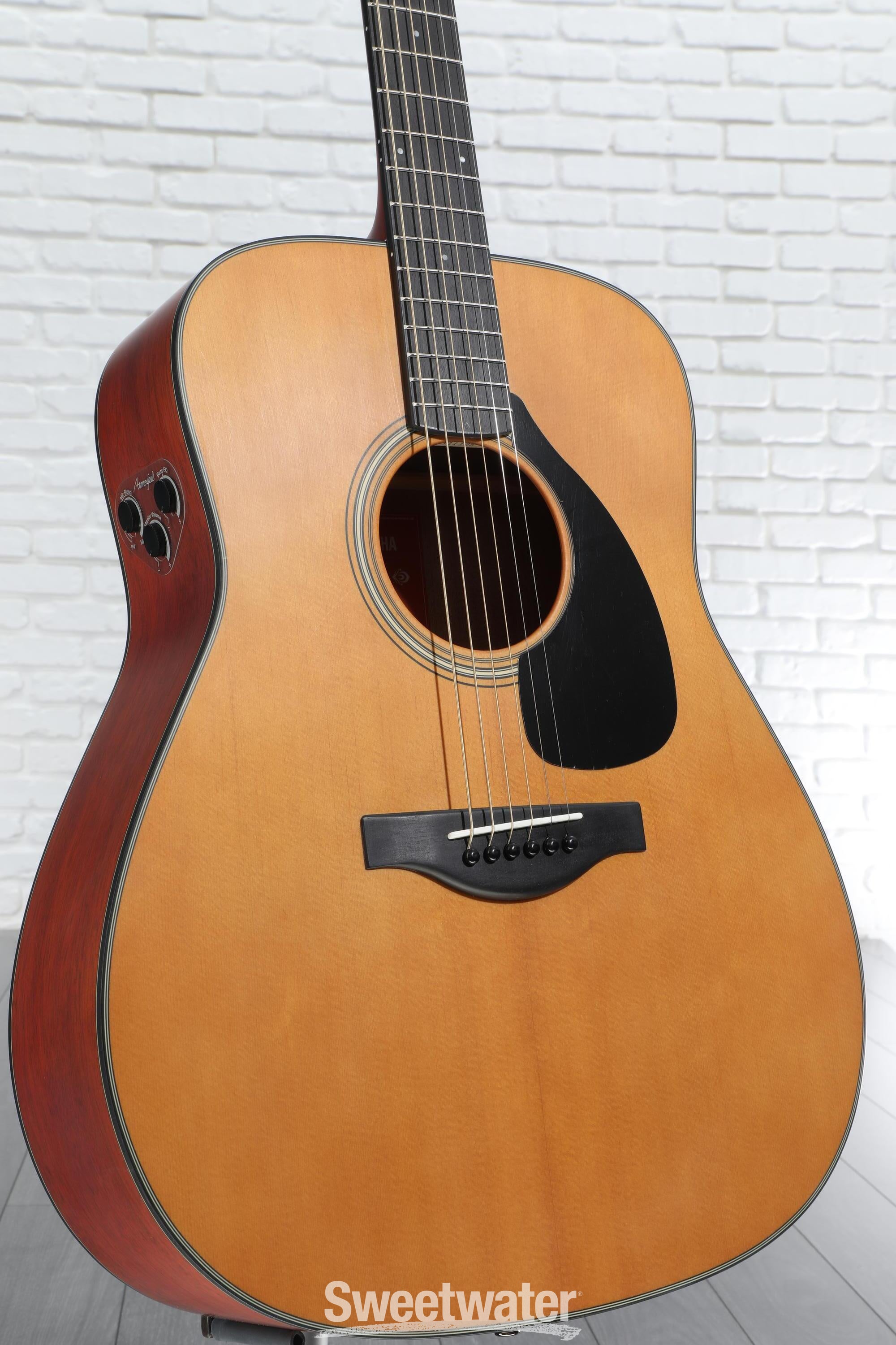 Yamaha Red Label FGX3 Acoustic Guitar - Natural | Sweetwater