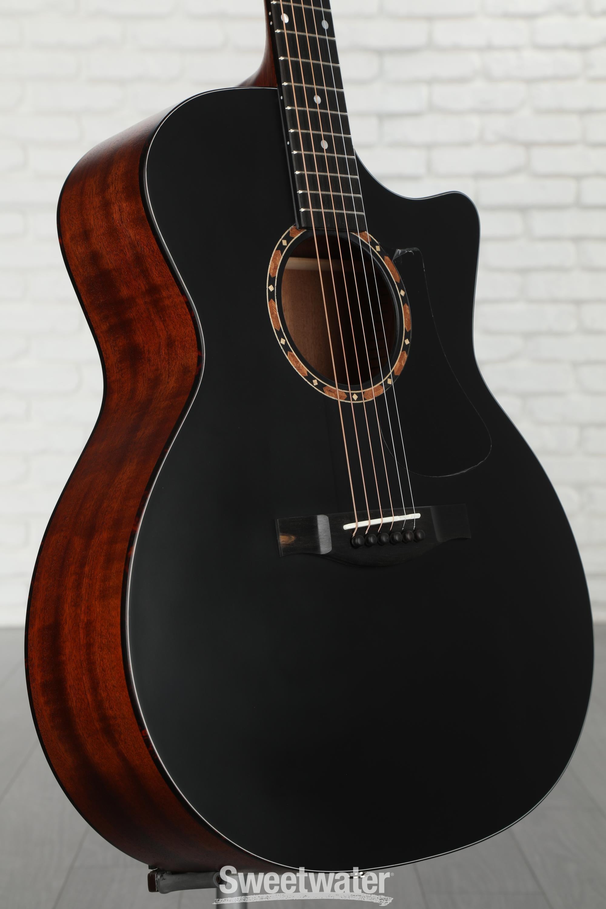 Eastman Guitars AC122-2CE Grand Auditorium Acoustic-electric Guitar - Black | Sweetwater