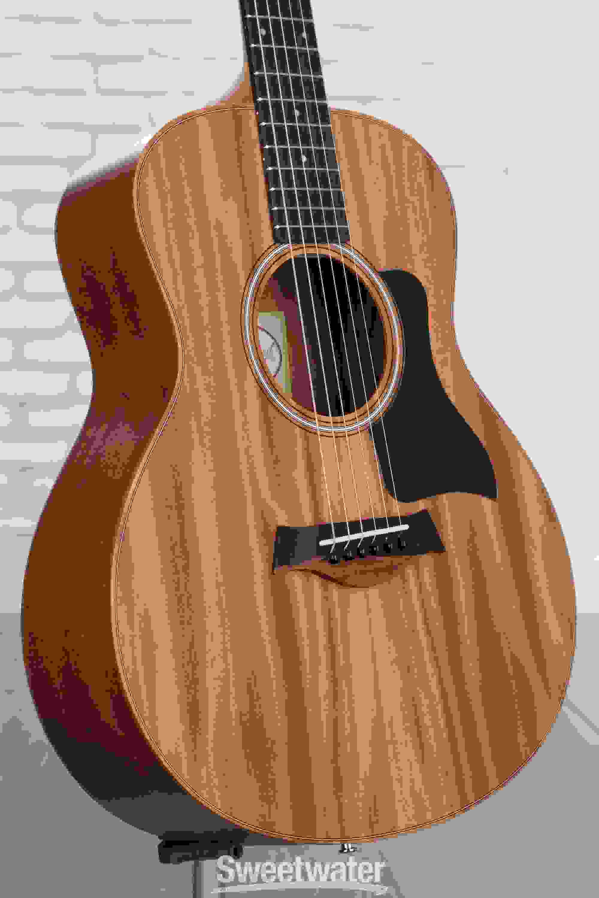 Taylor GS Mini Mahogany Acoustic Guitar - Natural with Black Pickguard ...