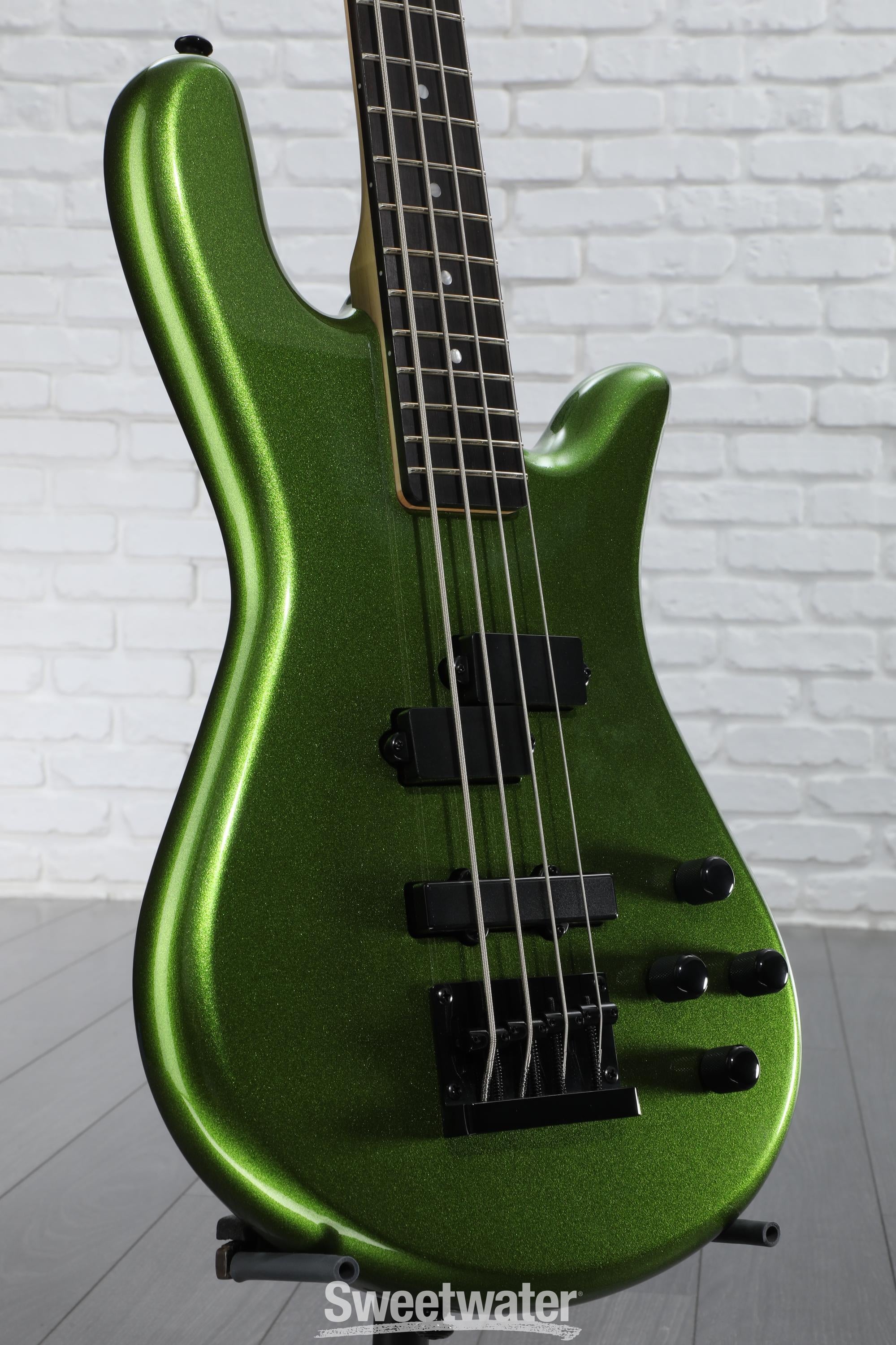 Spector Performer 4 Bass Guitar - Metallic Green | Sweetwater