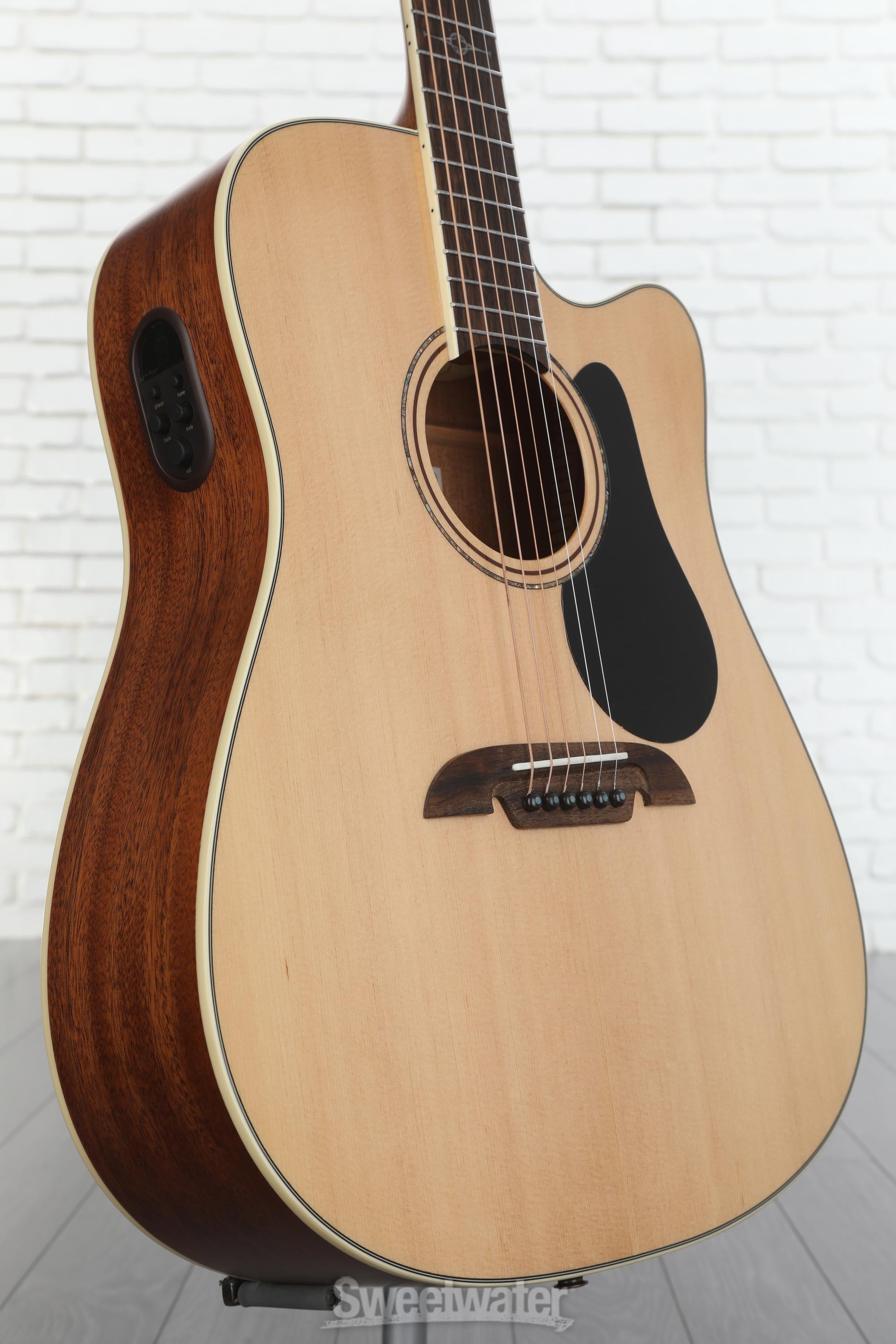 Alvarez AD60CE Artist Series Dreadnought Acoustic-electric Guitar ...