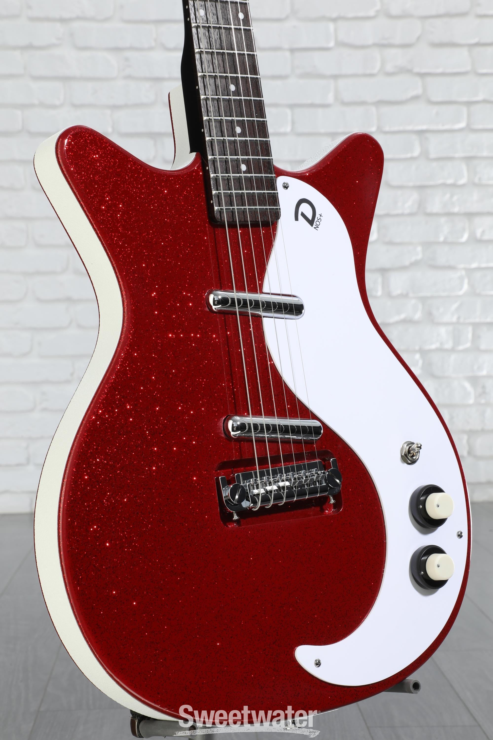 Danelectro '59M NOS+ Electric Guitar - Red Metalflake Danelectro '59M NOS+ Electric Guitar - Red Metalflake