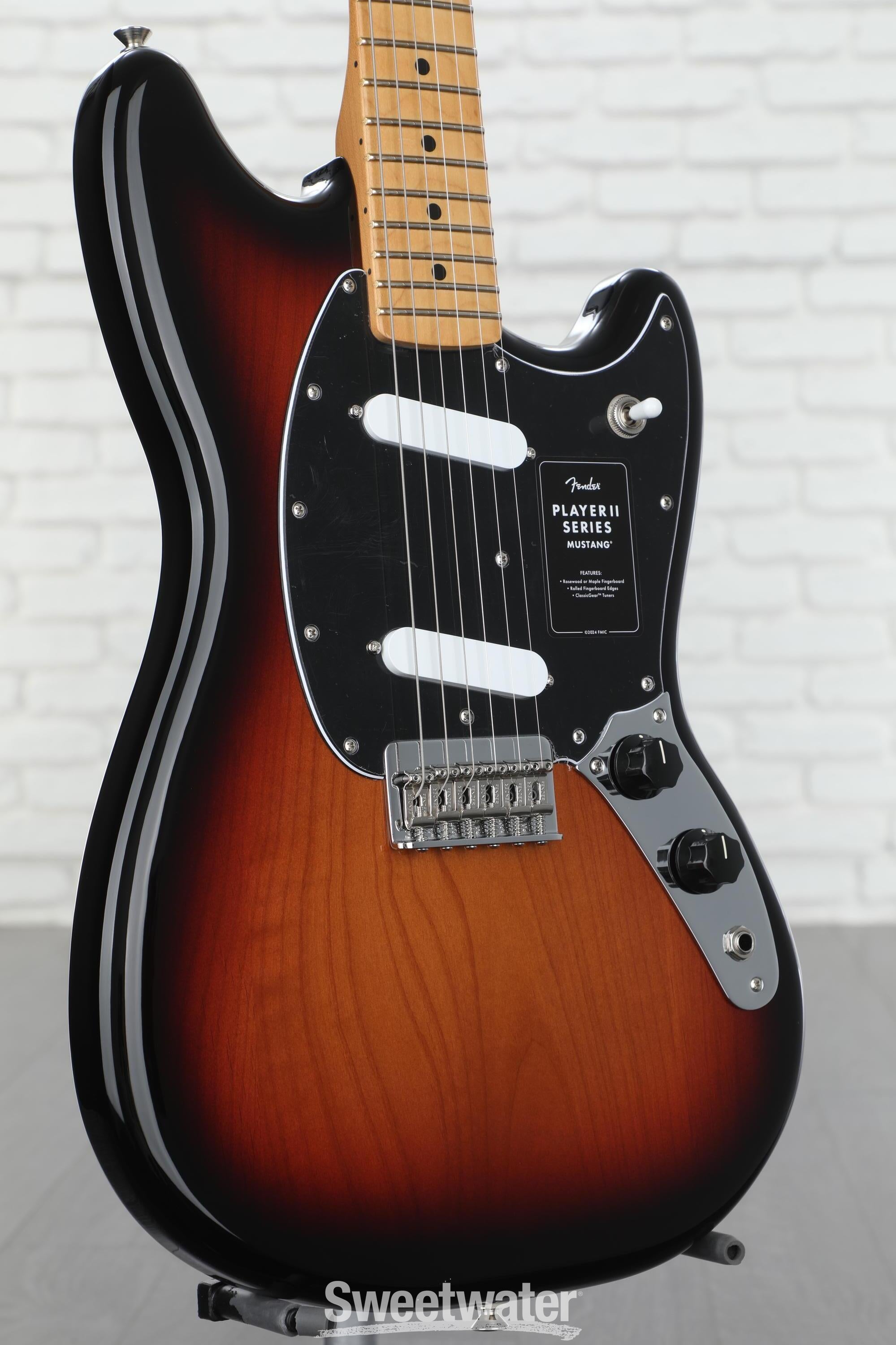 Fender Player II Mustang - 3-color Sunburst with Maple Fingerboard ...