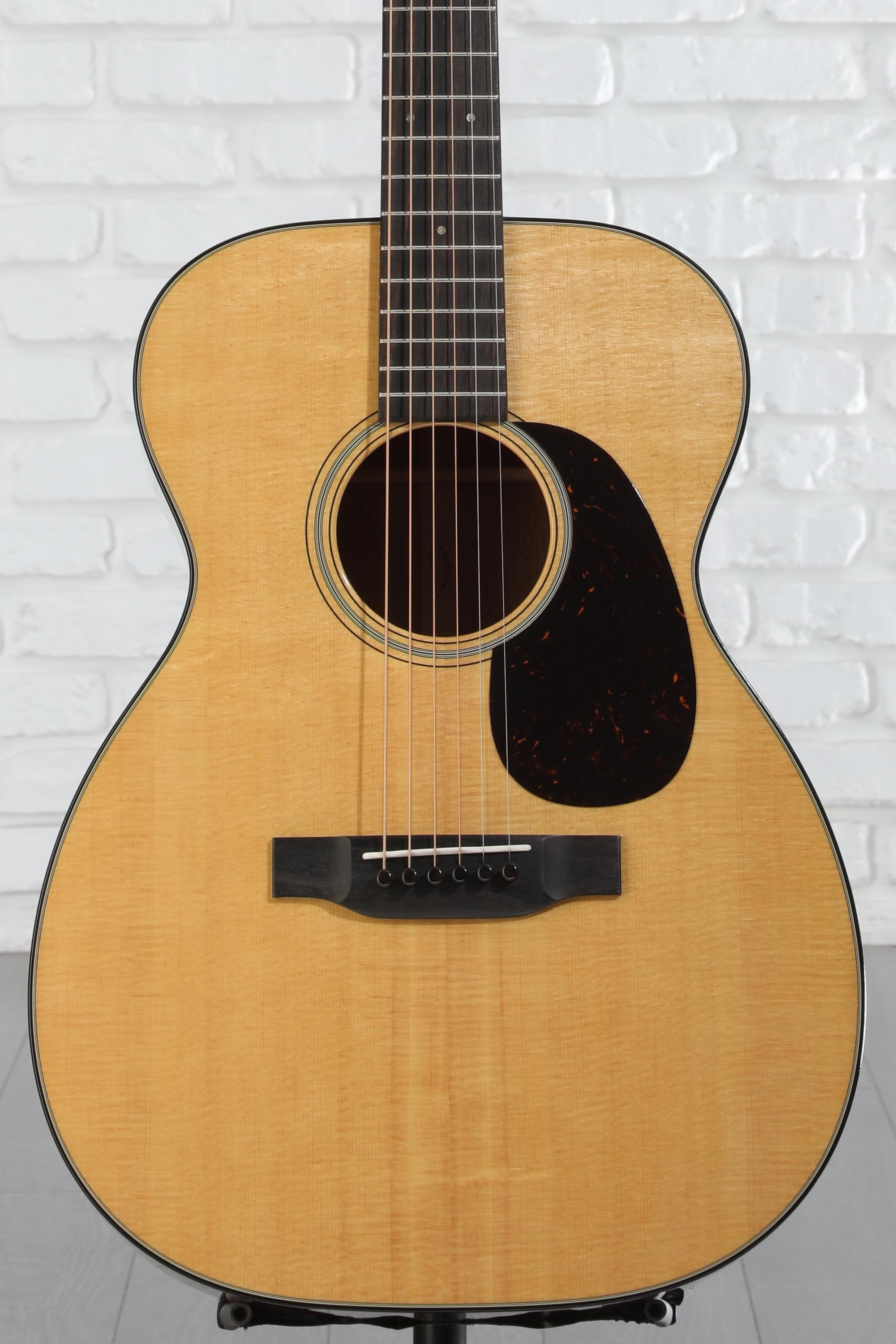 Martin 00-18 Standard Series Acoustic Guitar - Natural Aging Toner ...