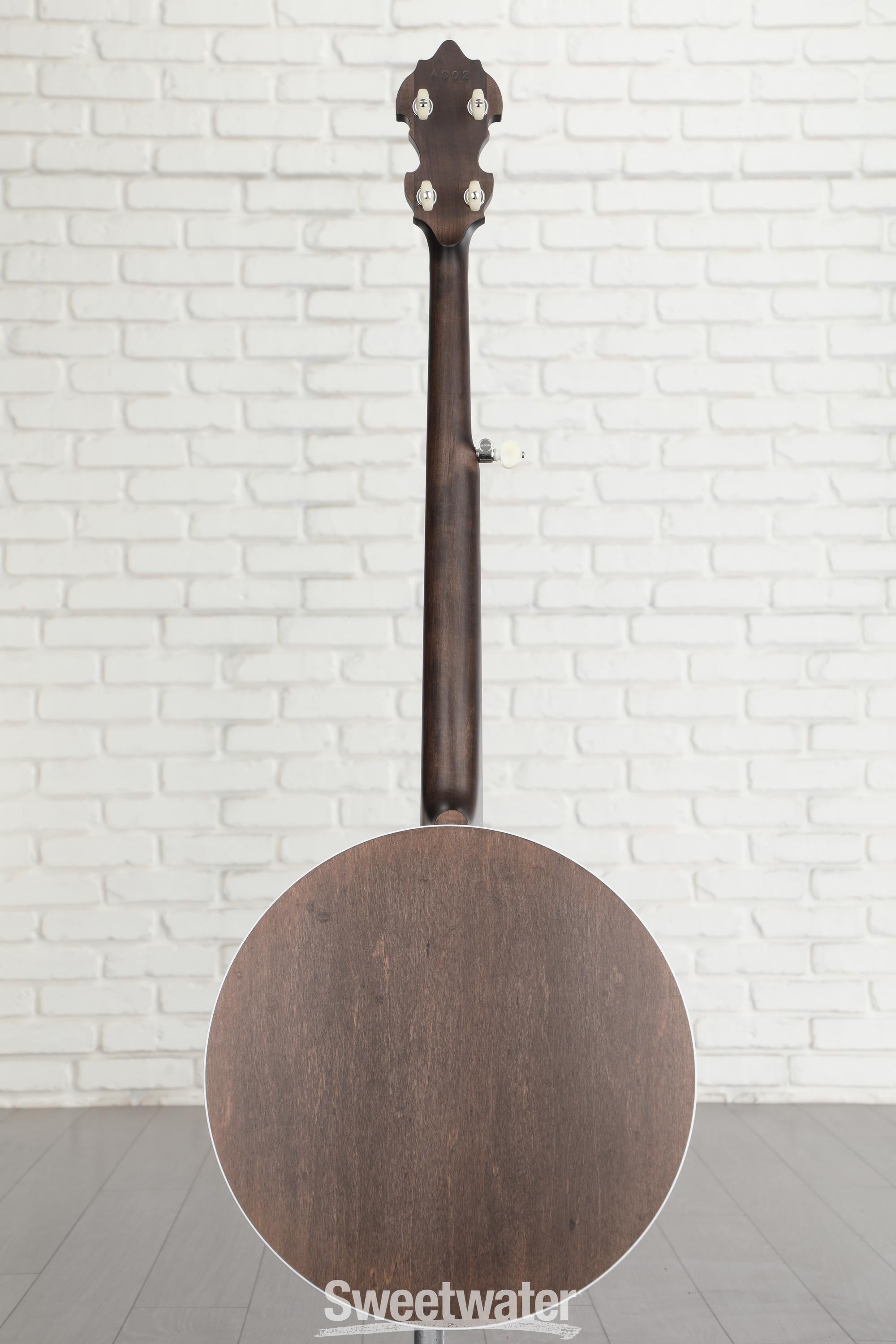 Deering Rustic Wreath 5-string Resonator Banjo - Dark Walnut | Sweetwater