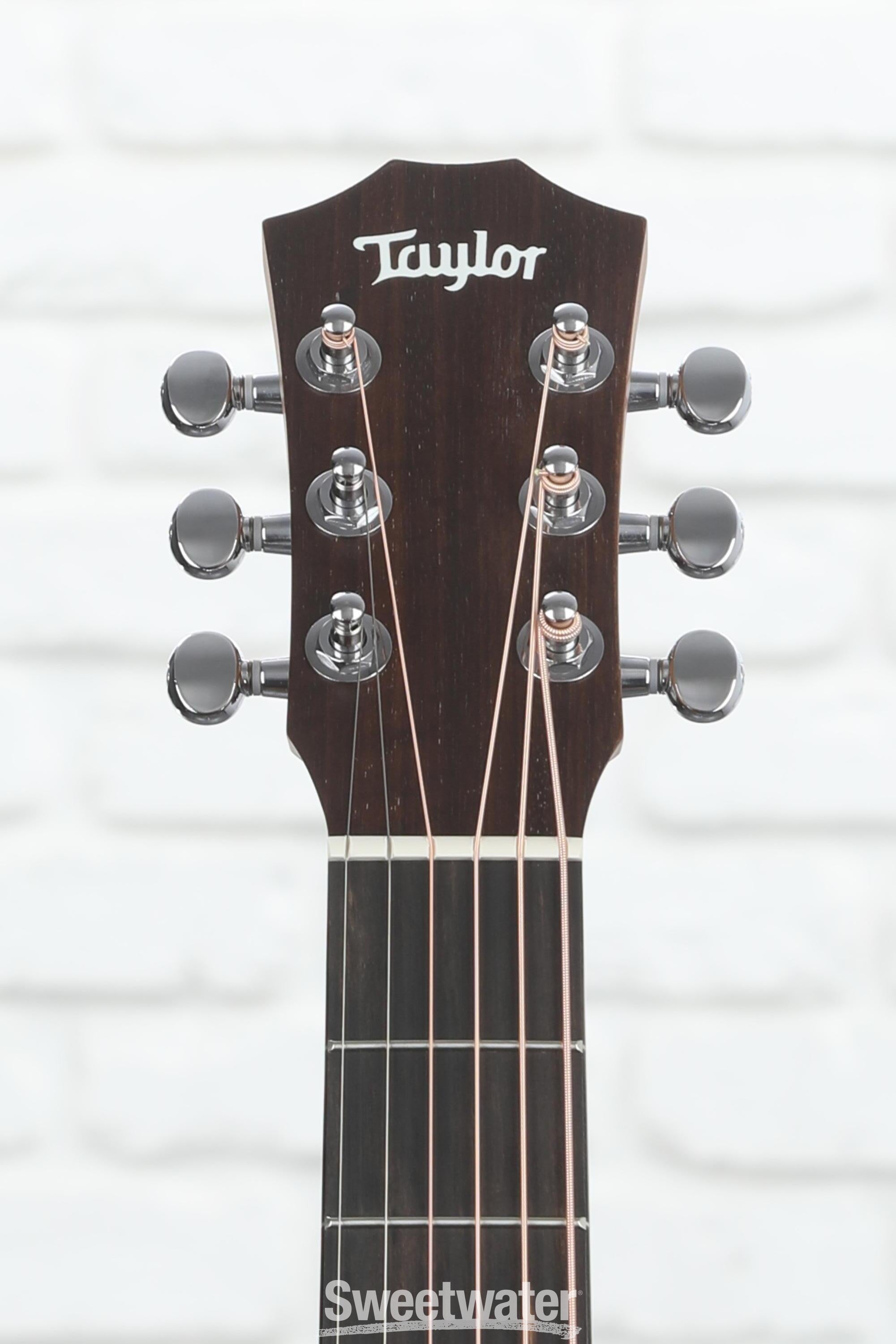Taylor Baby Taylor BT1 Walnut Left-handed Acoustic Guitar - Natural Sitka Spruce | Sweetwater