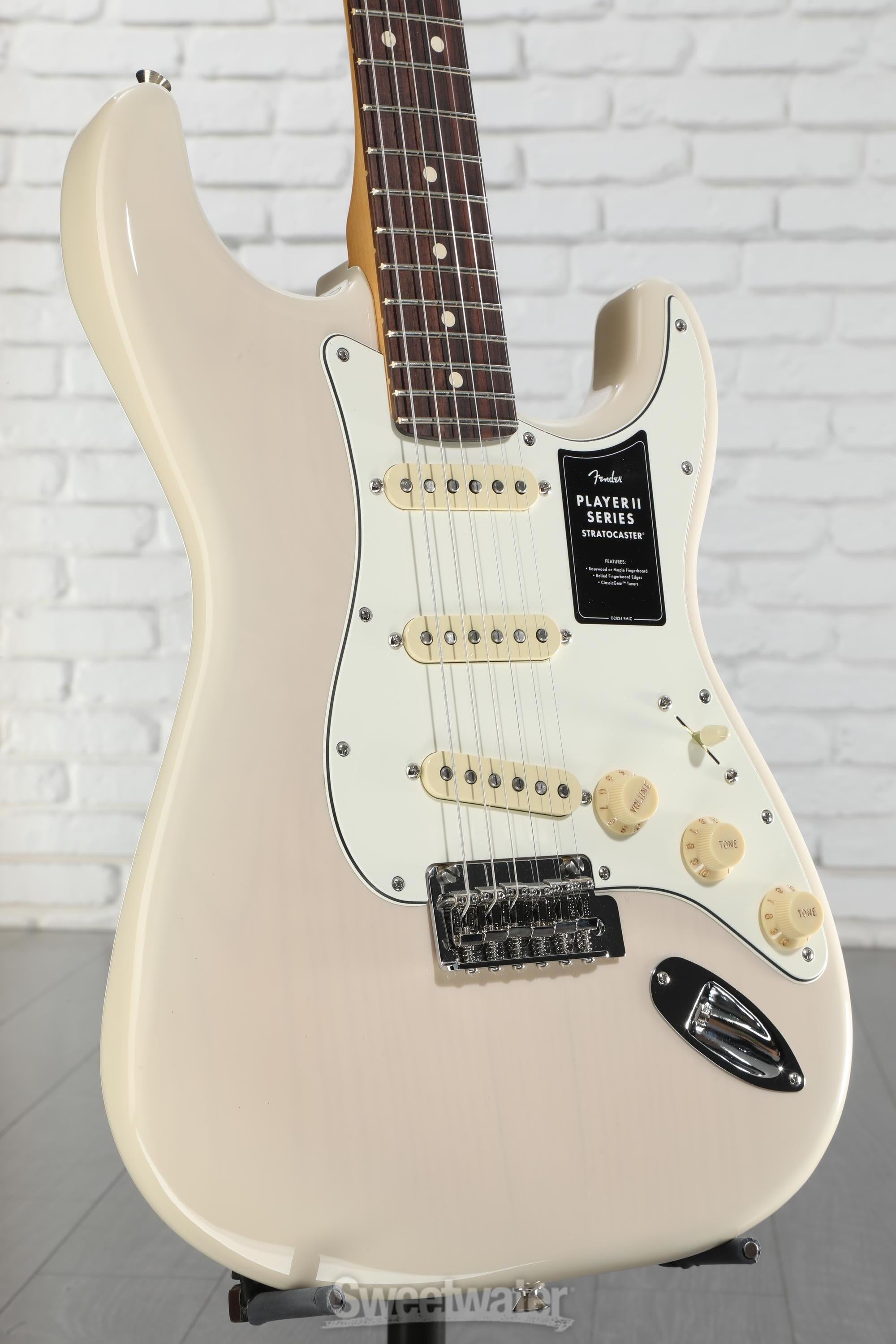 Fender Player II Stratocaster Electric Guitar - White Blonde, Rosewood ...