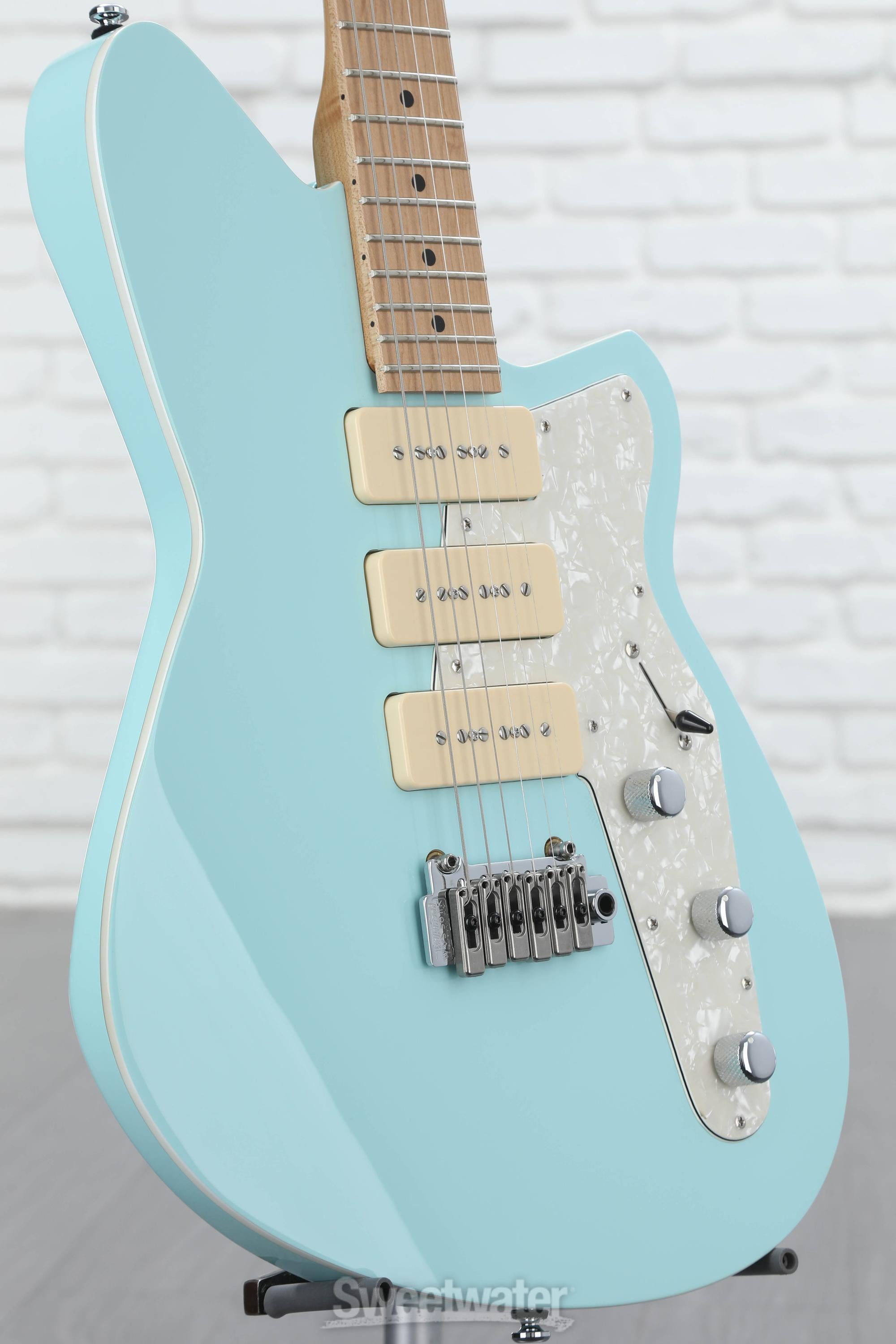 Reverend Jetstream 390 Solidbody Electric Guitar - Chronic Blue ...
