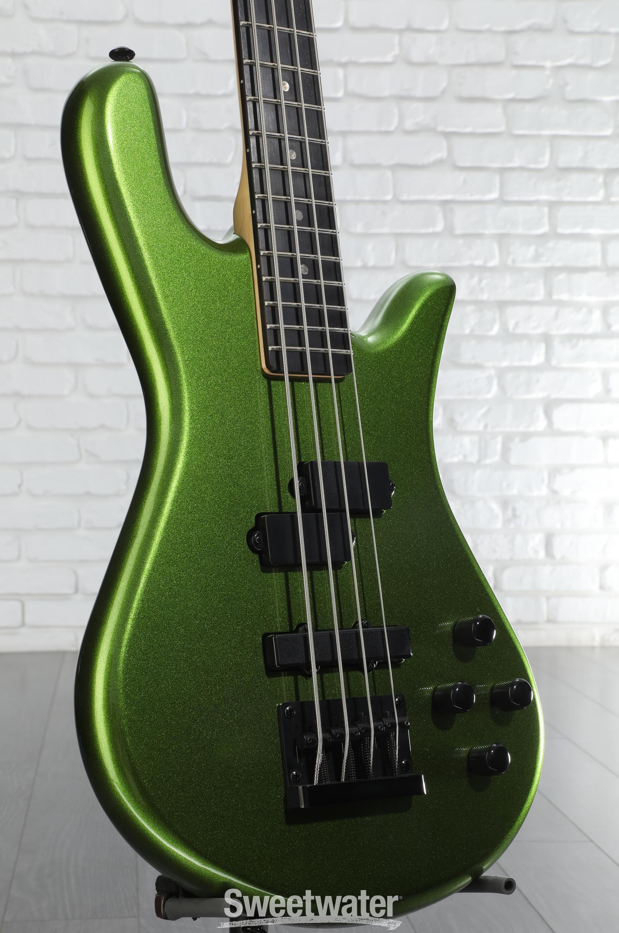Spector Performer 4 Bass Guitar - Metallic Green | Sweetwater