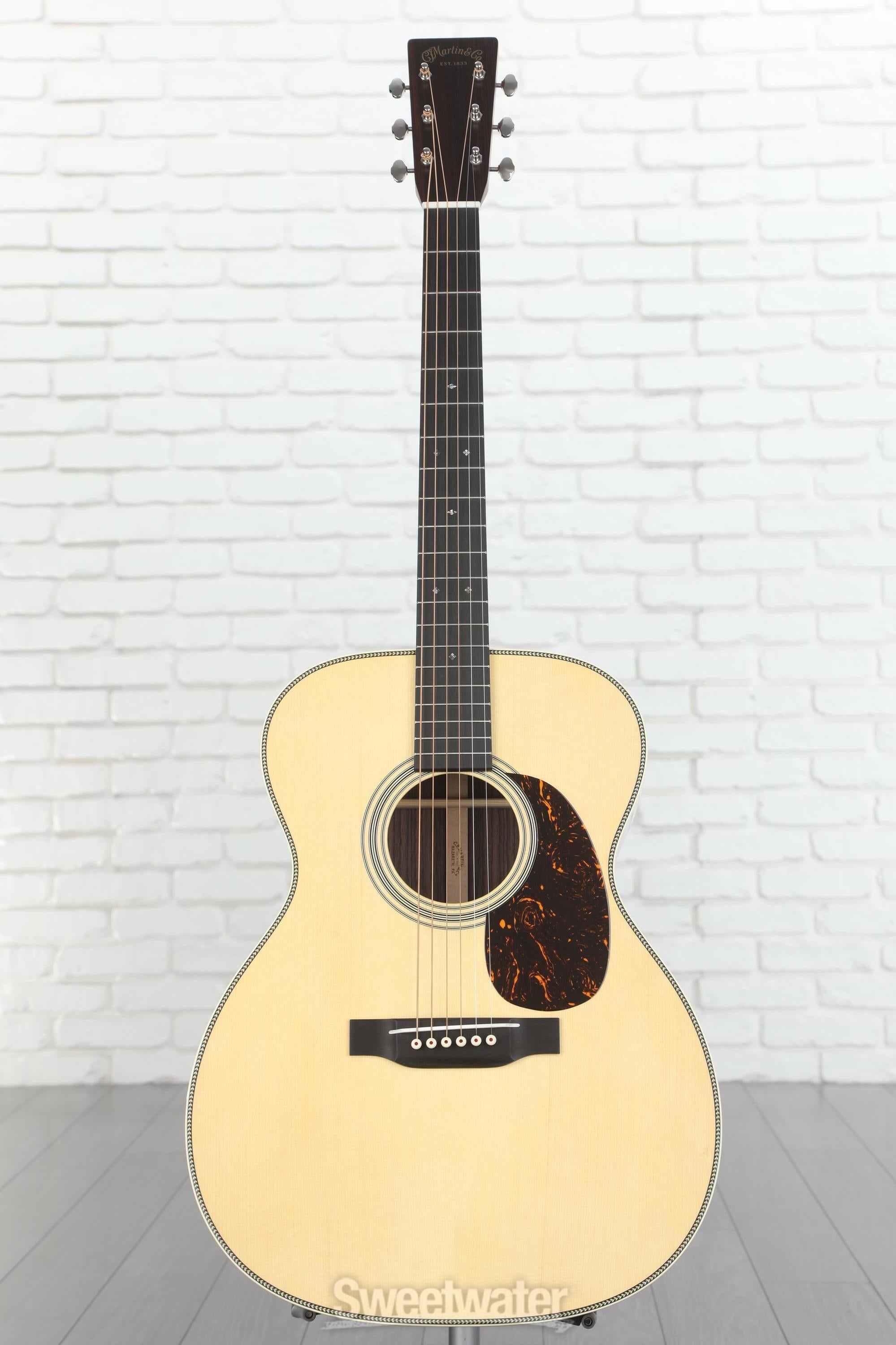 Martin Sweetwater Select 28 Style Herringbone 000 Acoustic Guitar with Adirondack Top - Natural
